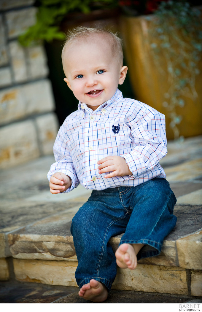environmental child portrait - BarnetPhotography