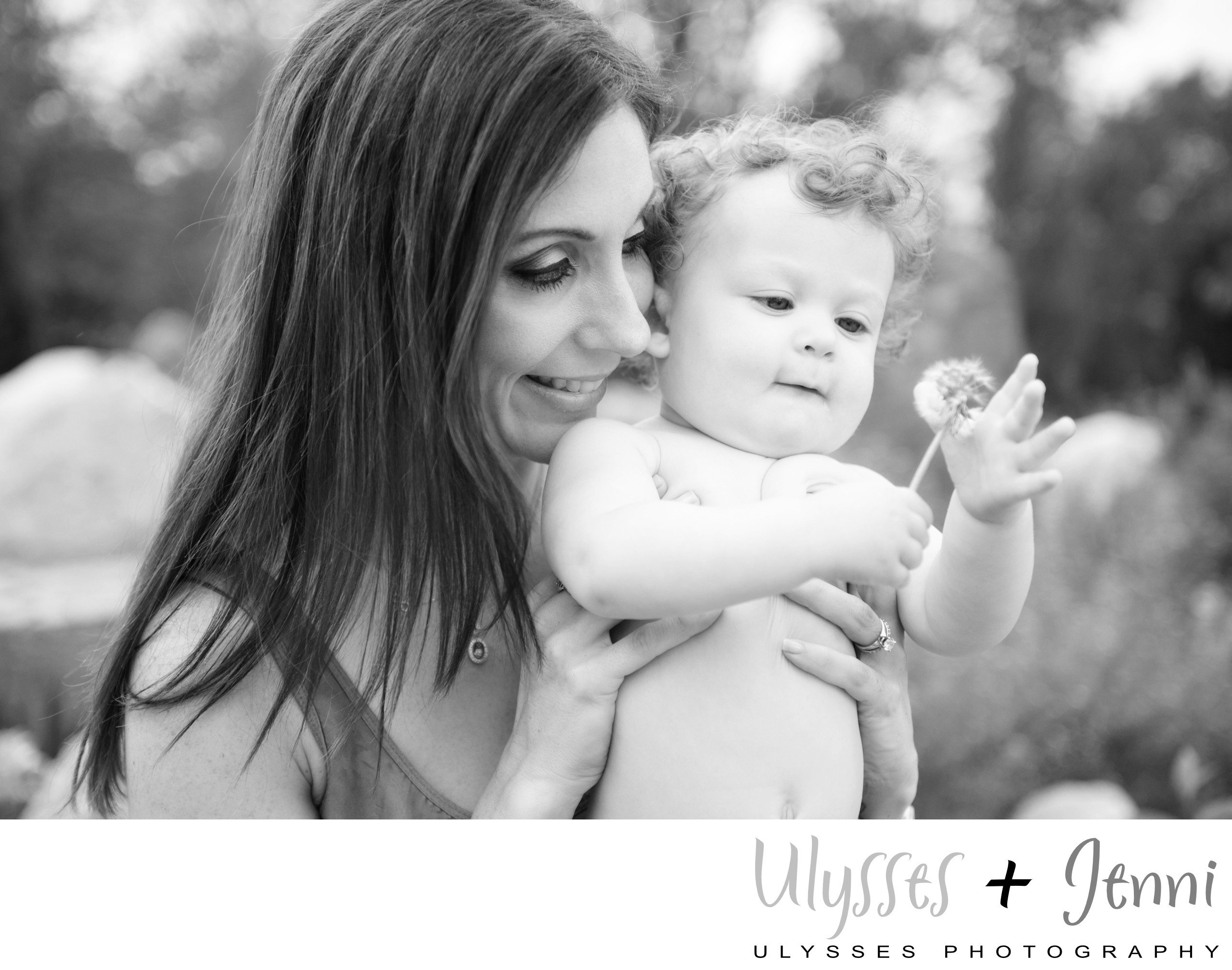 Prettiest Black and White Family Portraits - Ulysses Photography