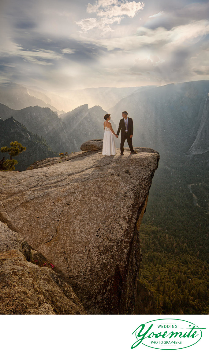 Wedding Taft Point, Yosemite National Park - Yosemite Wedding Photographers