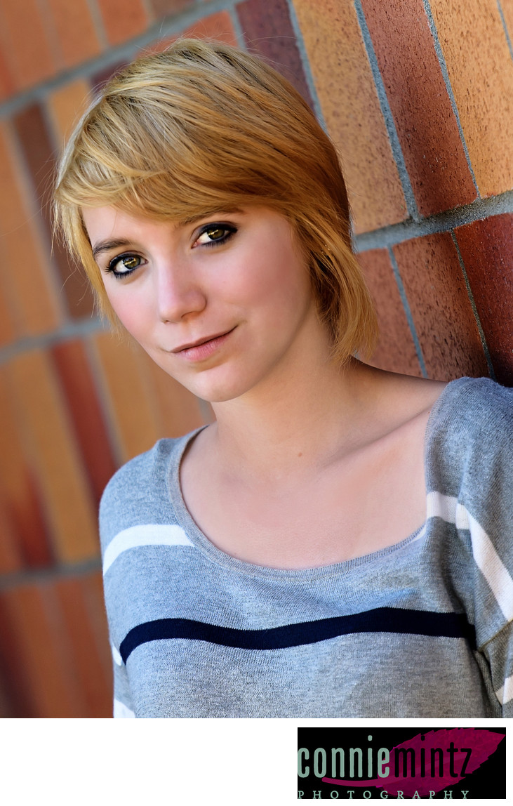 Senior portrait photo session brick wall background - High School ...