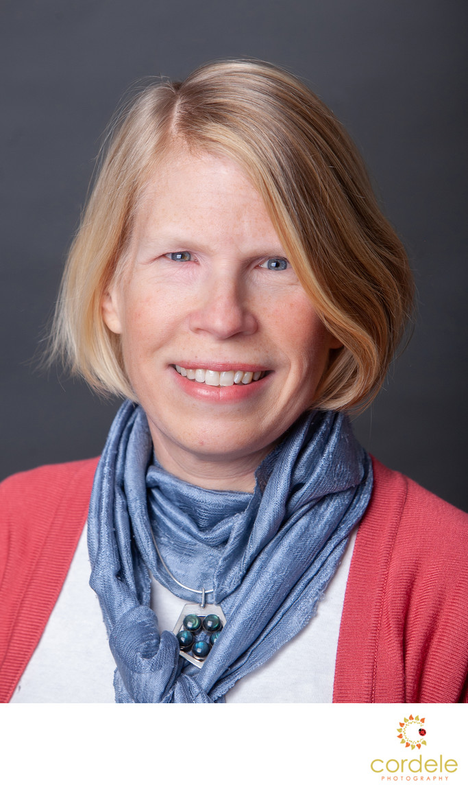 Simple Corporate Headshots for Professionals - CORPORATE HEADSHOTS ...