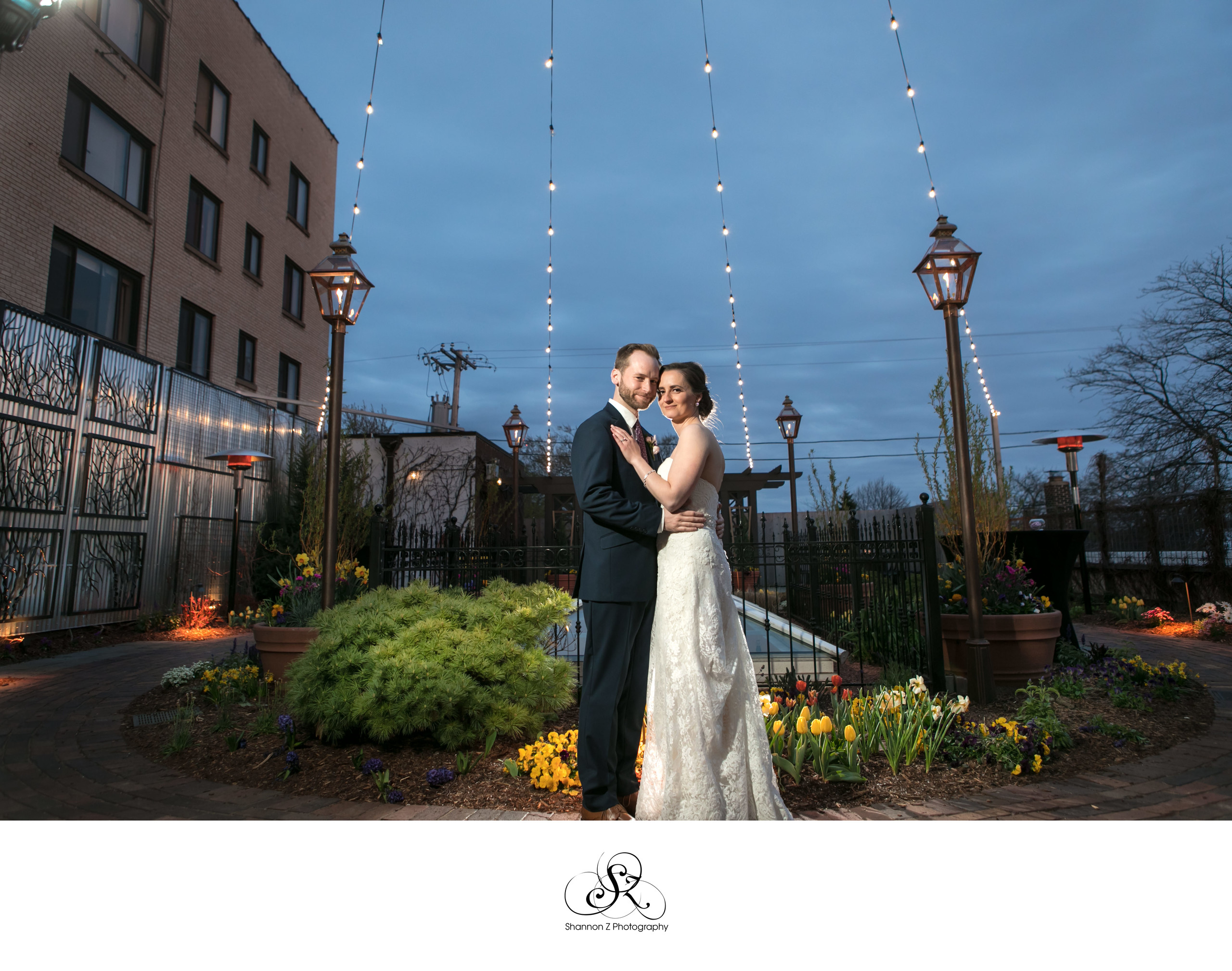 Rooftop Wedding: The Atrium Milwaukee - The Atrium: Milwaukee ...