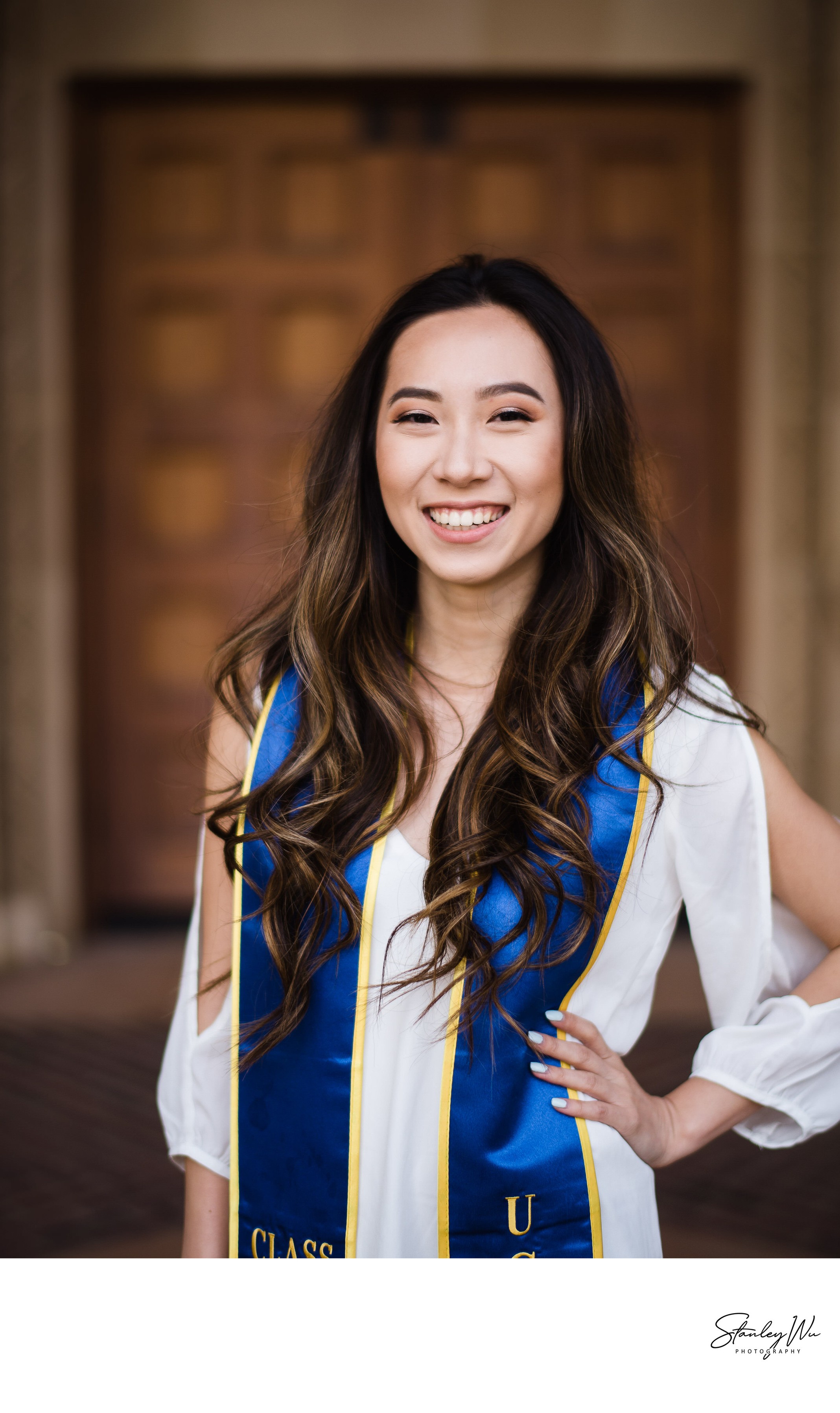 Top Posing Ideas For Memorable Graduation Photos - Stanley Wu Photography