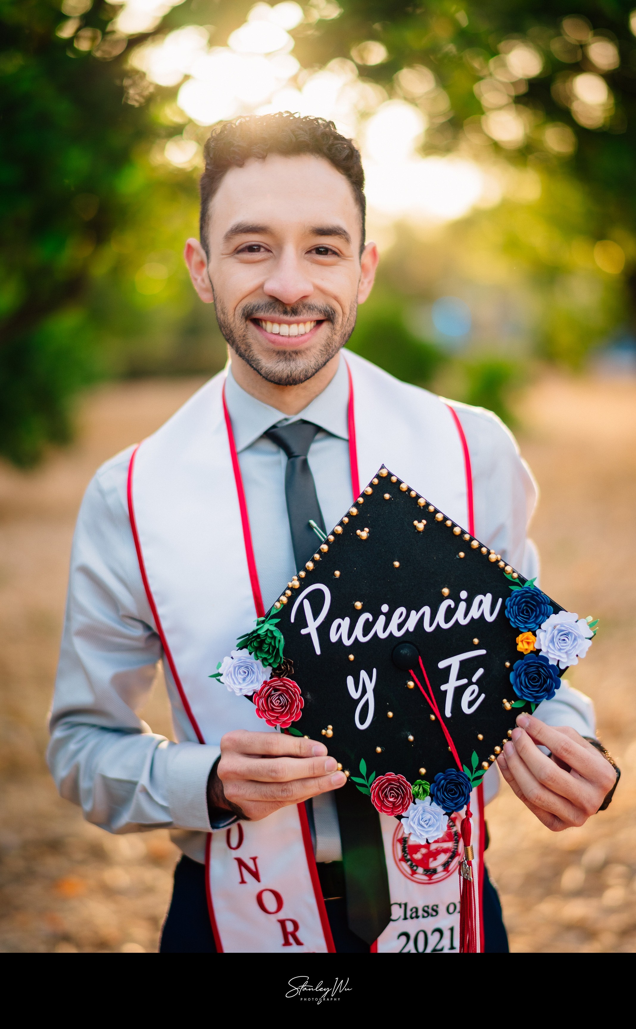 What to Wear for Grad Photos - Stanley Wu Photography