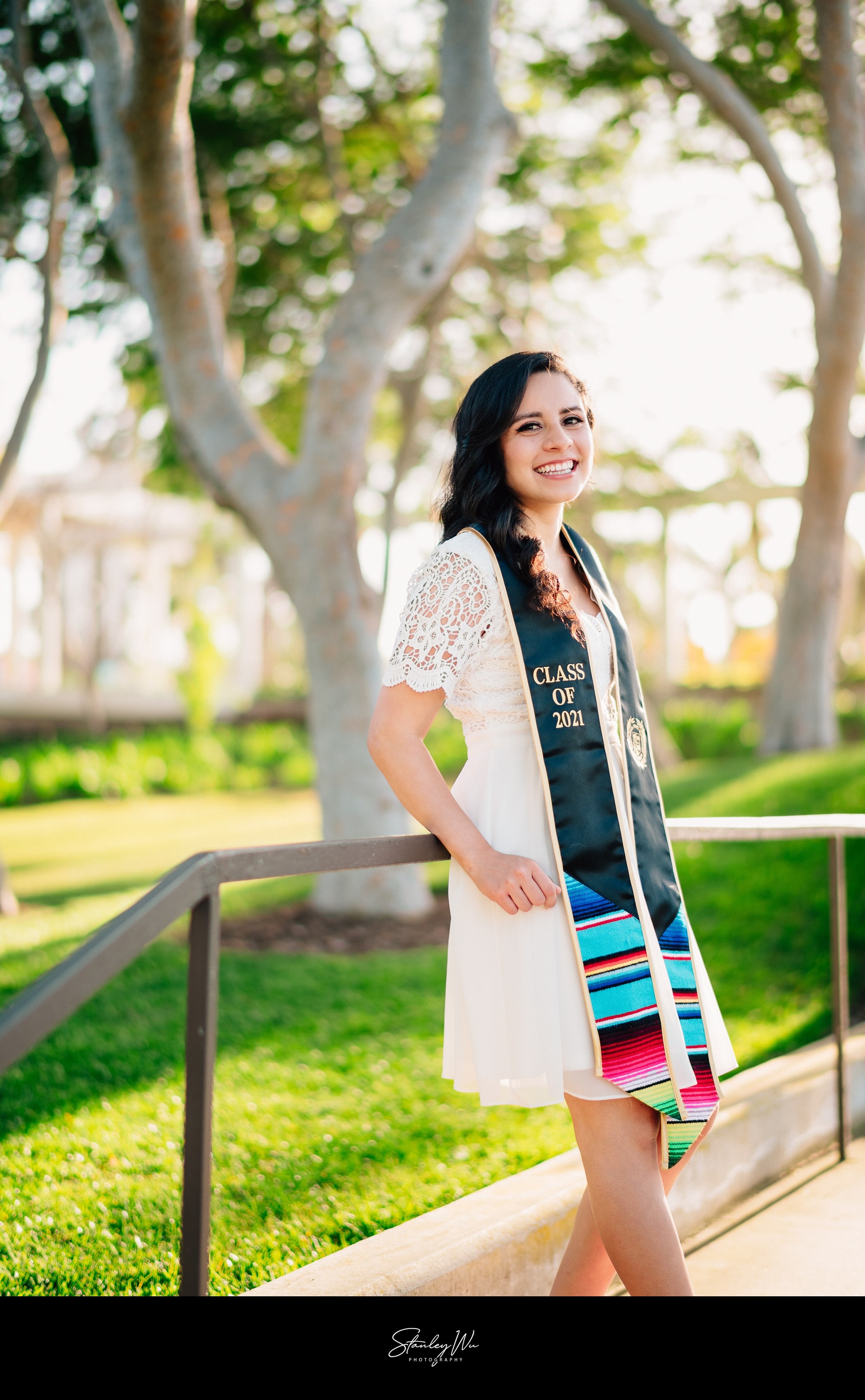 Top Posing Ideas For Memorable Graduation Photos - Stanley Wu Photography