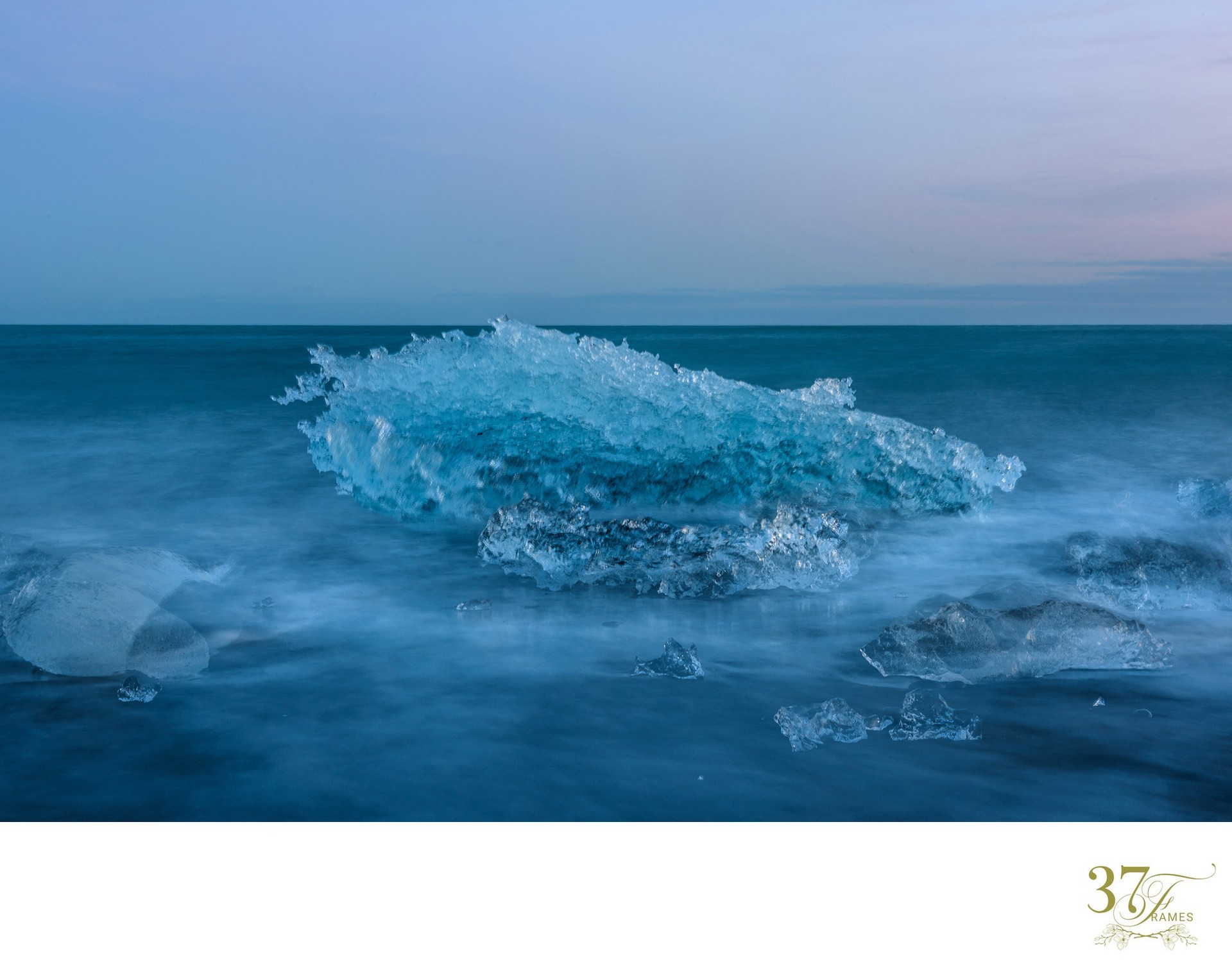 Diamond Beach | Iceland - 37 Frames Life Adventures - 37 Frames