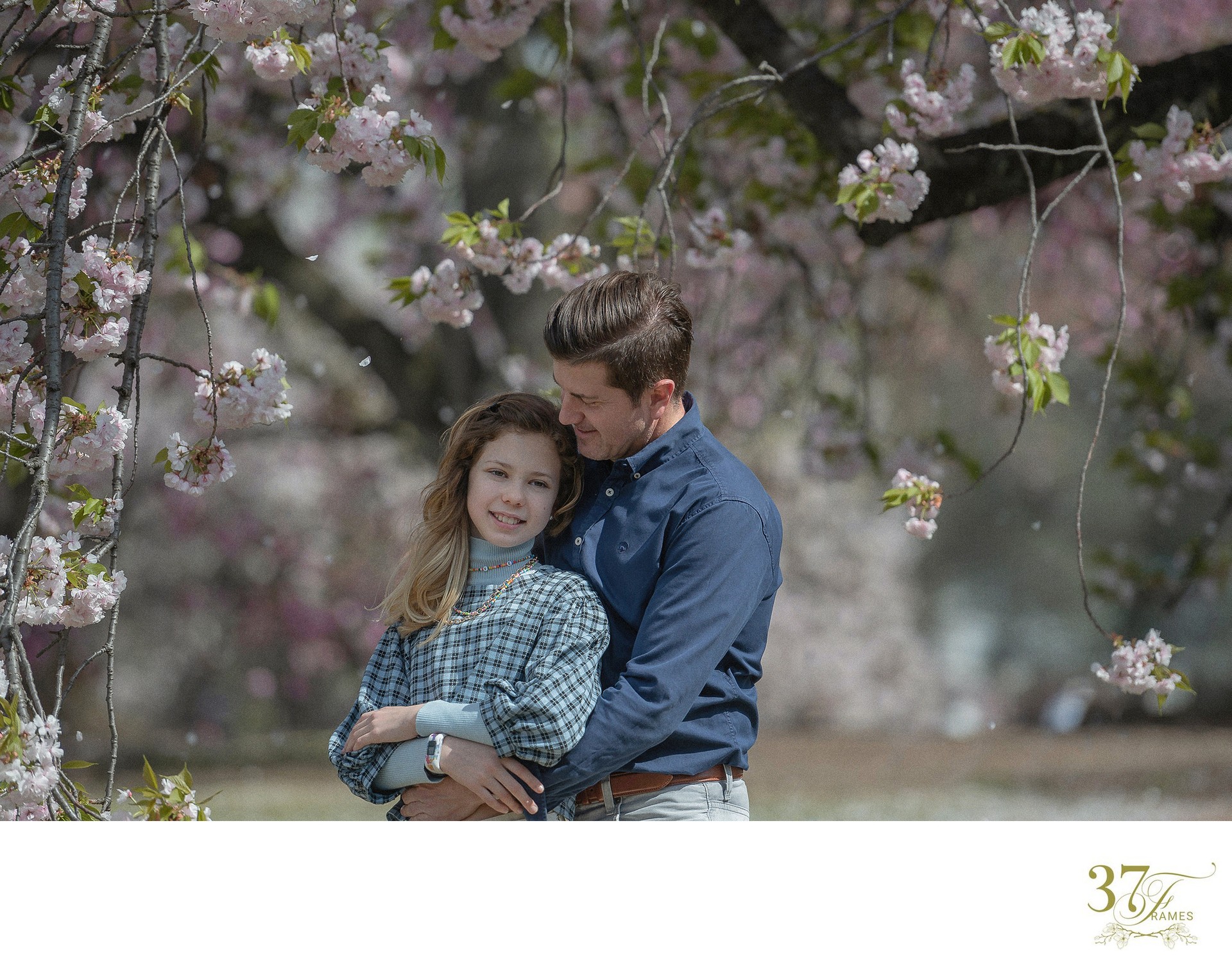 Embracing Spring: Father-Daughter Portraits in Shinjuku - Family ...