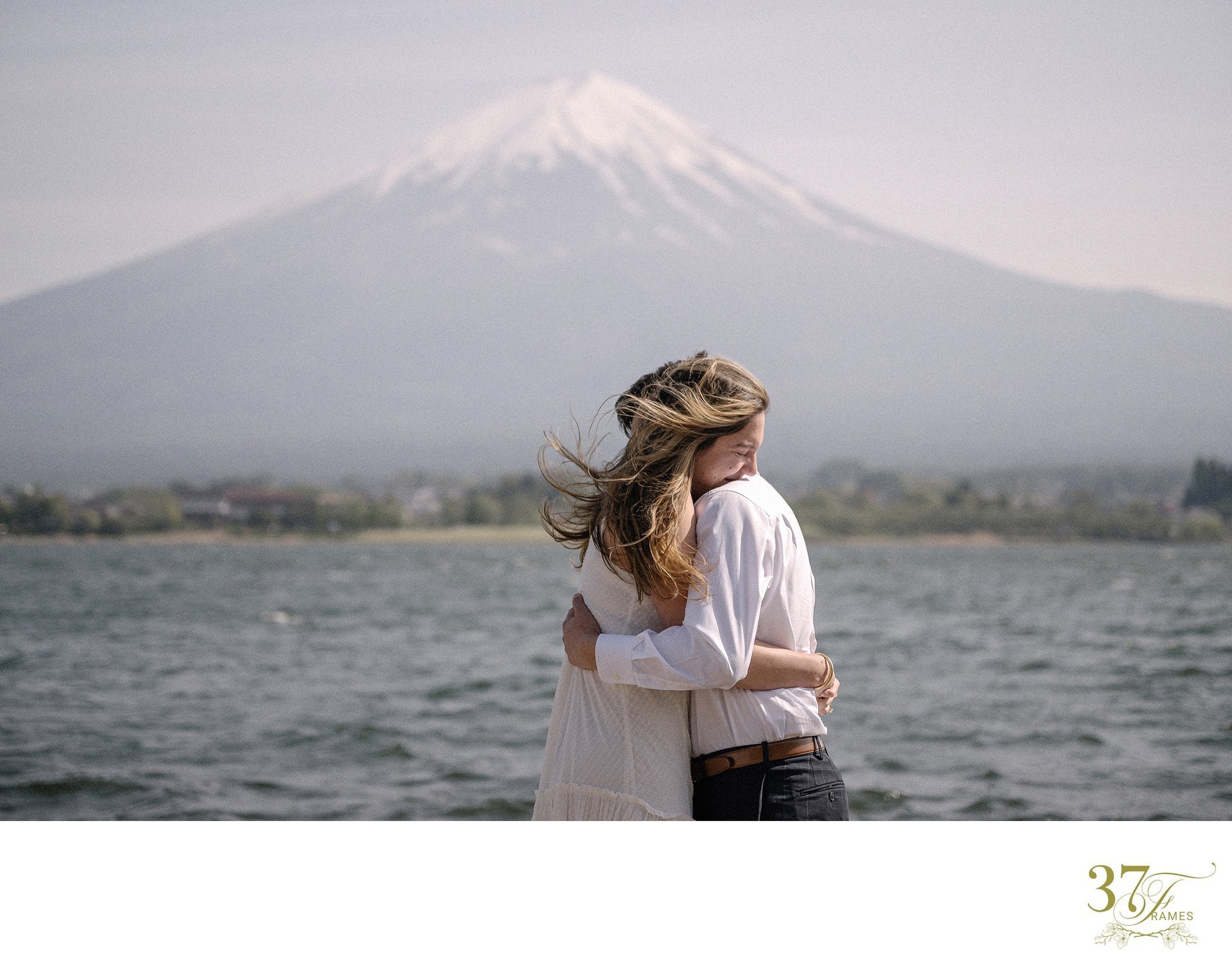 Romantic Lakeside Proposal at Mt Fuji - Engagement Photography in Japan ...