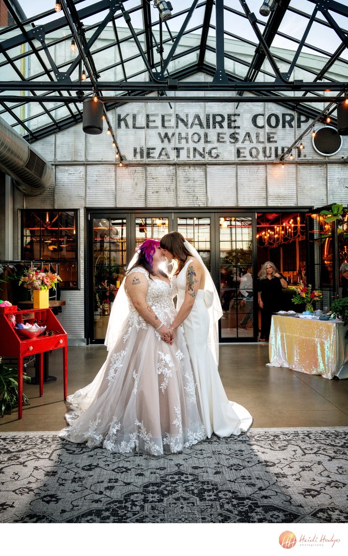 You may kiss the bride - Heidi Hodges Photography