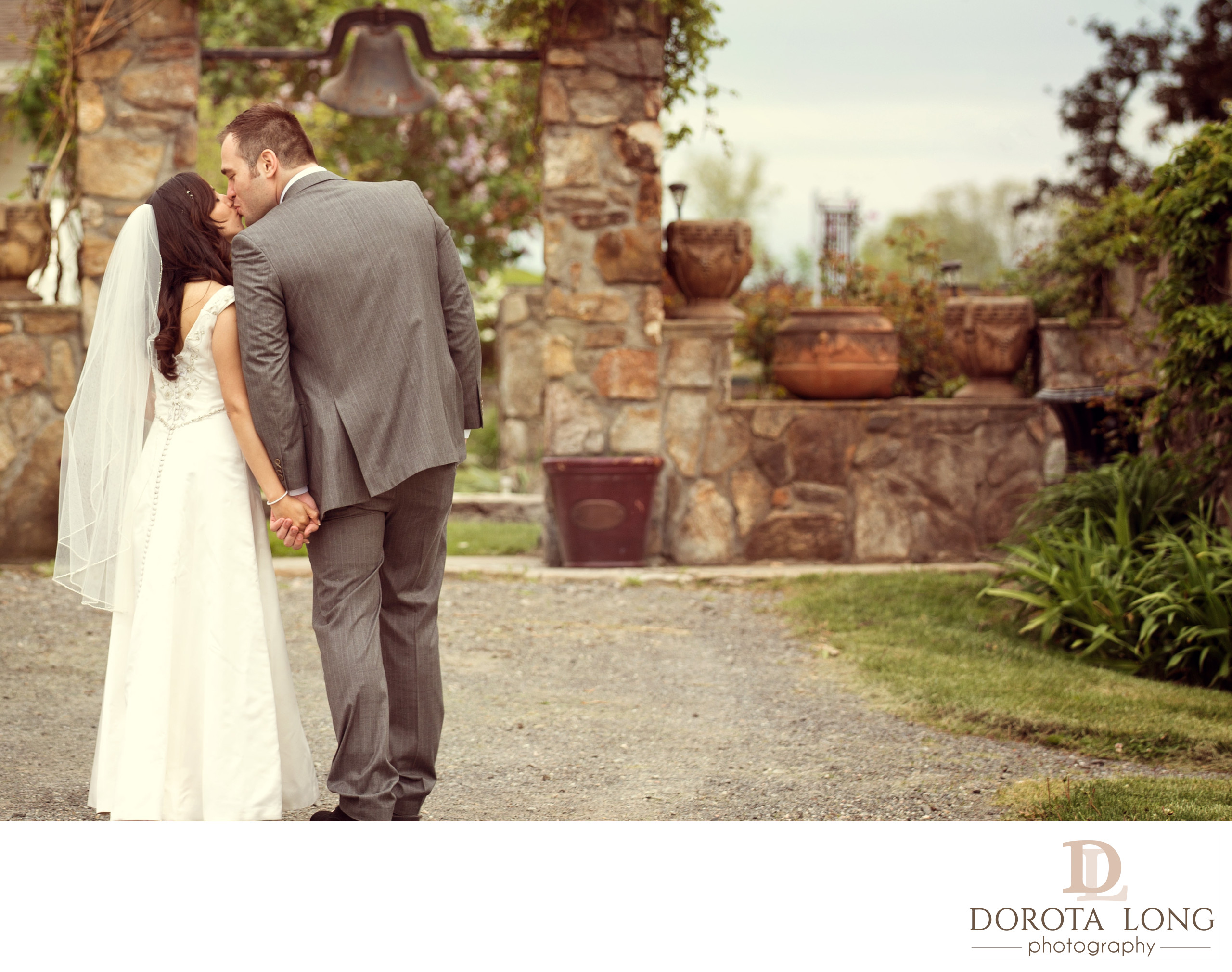 rustic wedding couple photographer candlelight farms