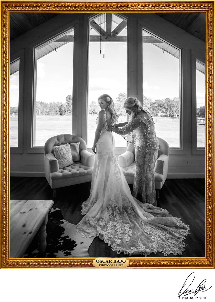 Berry Barn, bride and mother, wedding photographer - Weddings - Oscar ...