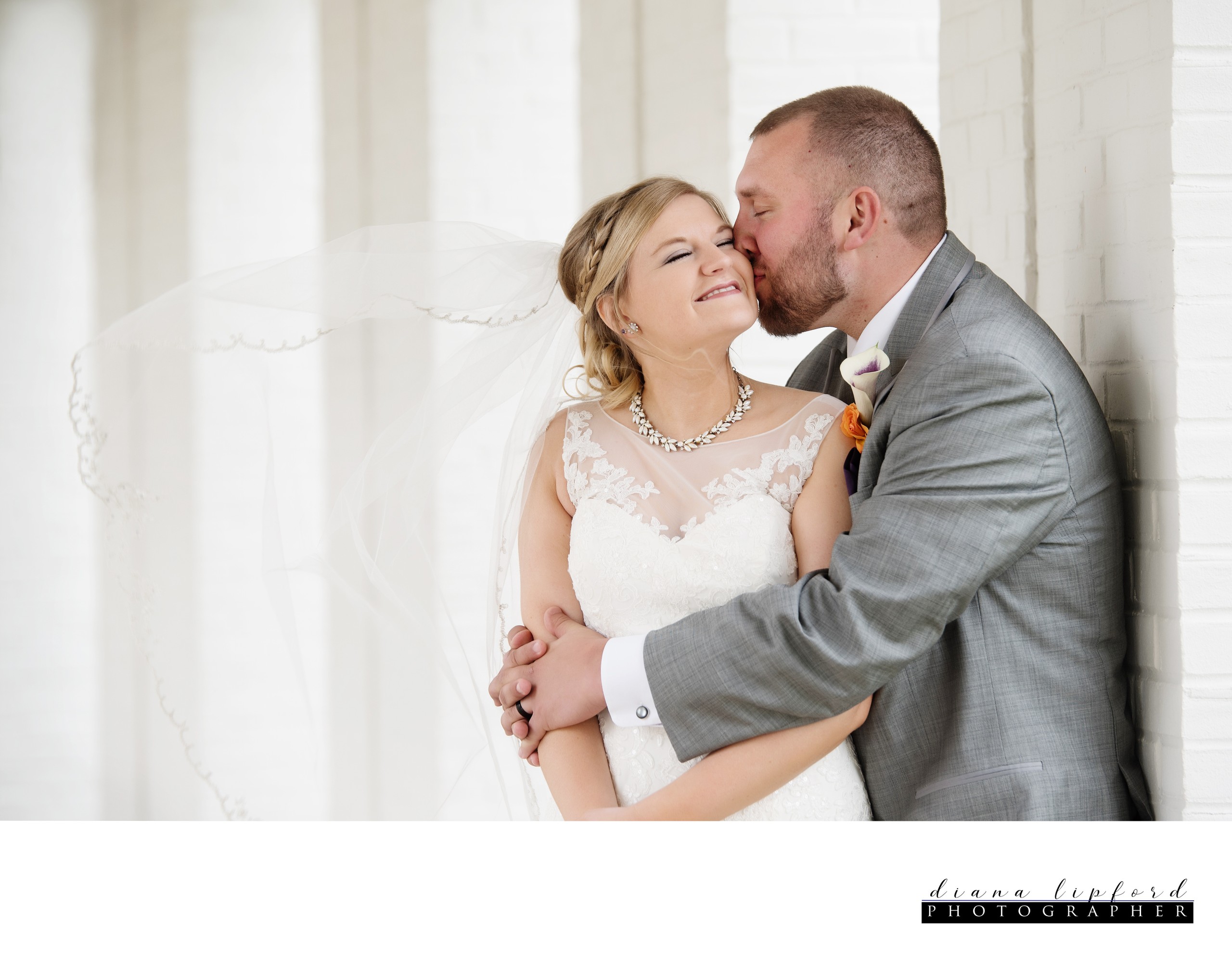 Ft. Wayne Photographer Wedding and Engagement - Wedding Photographers ...
