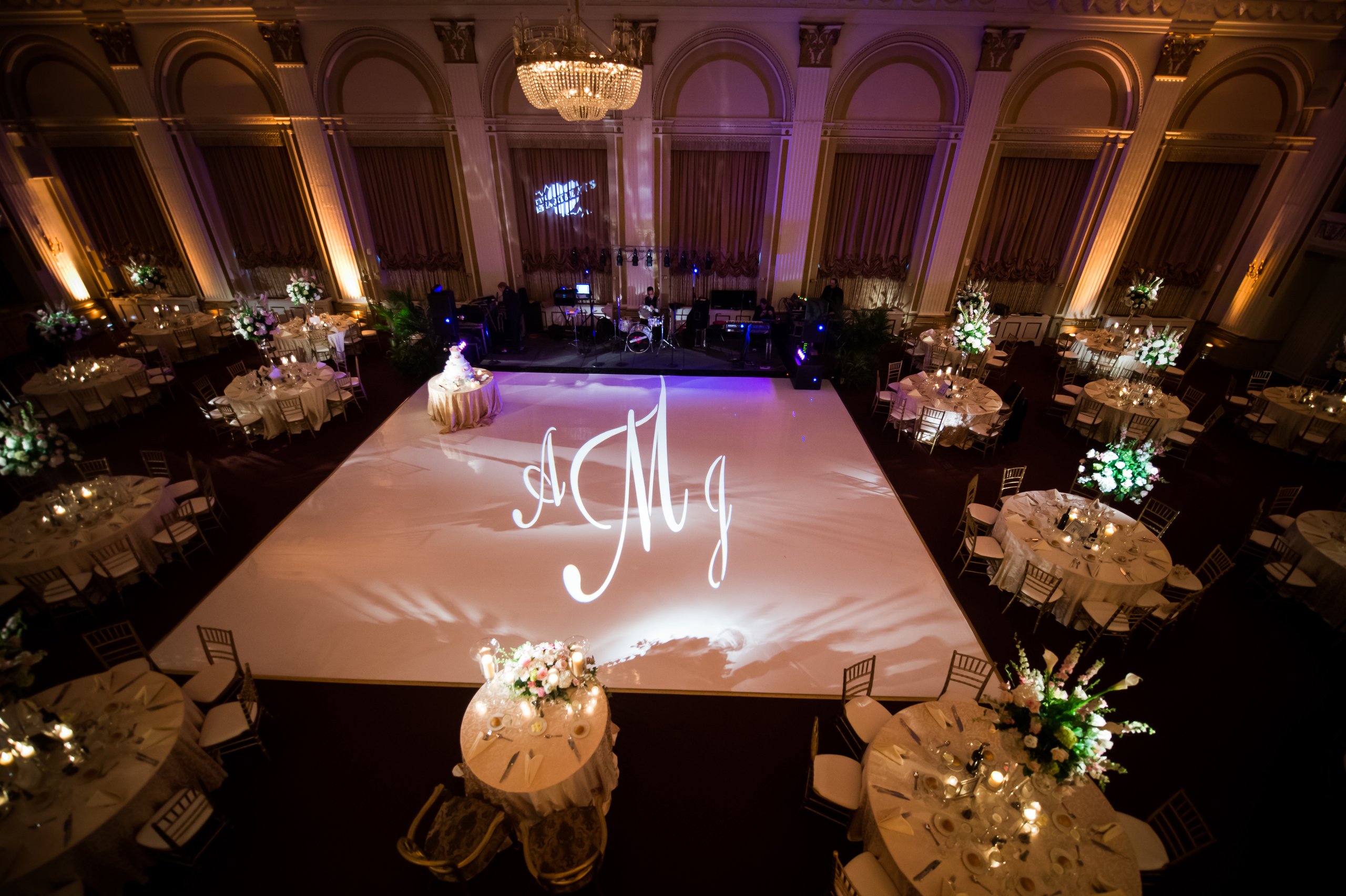 Weddings at the Ballroom at the Ben in Philadelphia