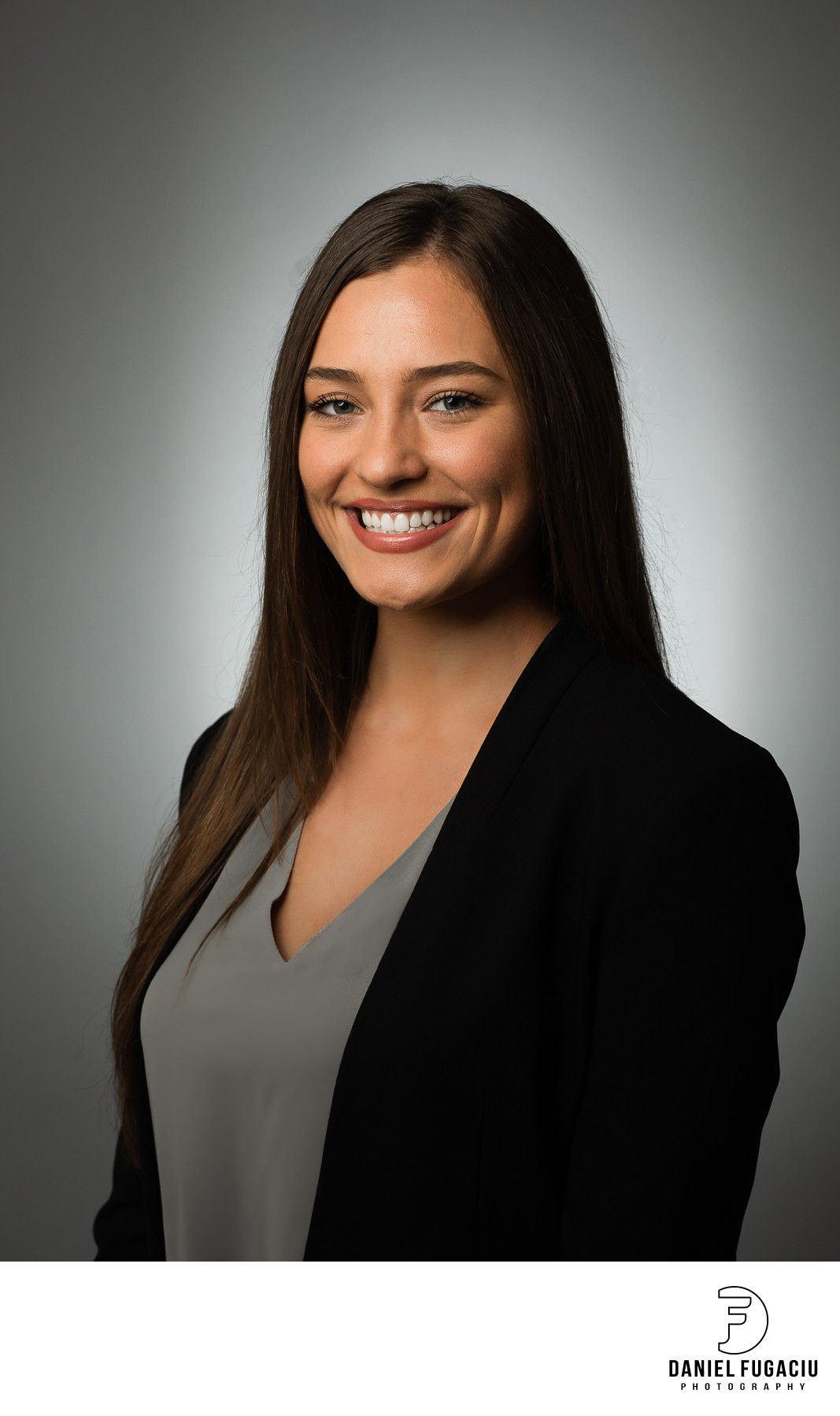 Female professional portrait on gray backdrop - Business Portraits ...