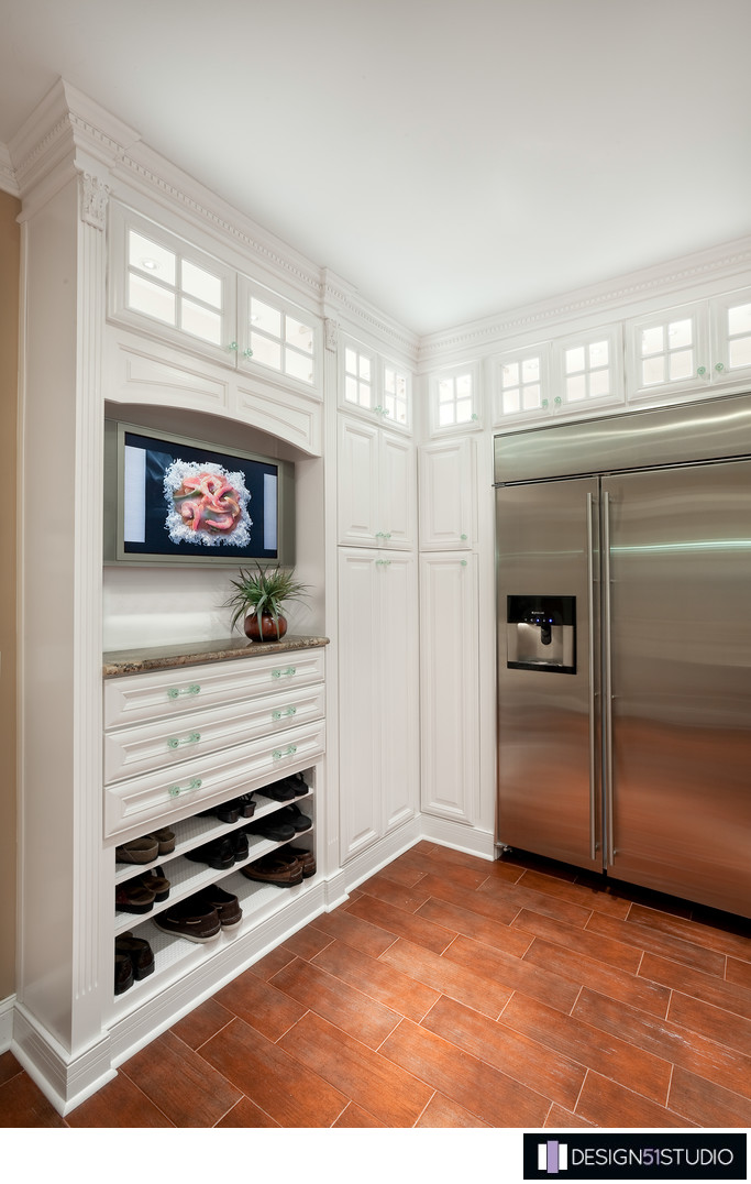 TRADITIONAL EPPING FOREST KITCHEN - SHOE CUBBY - HOLLY WIEGMANN ...