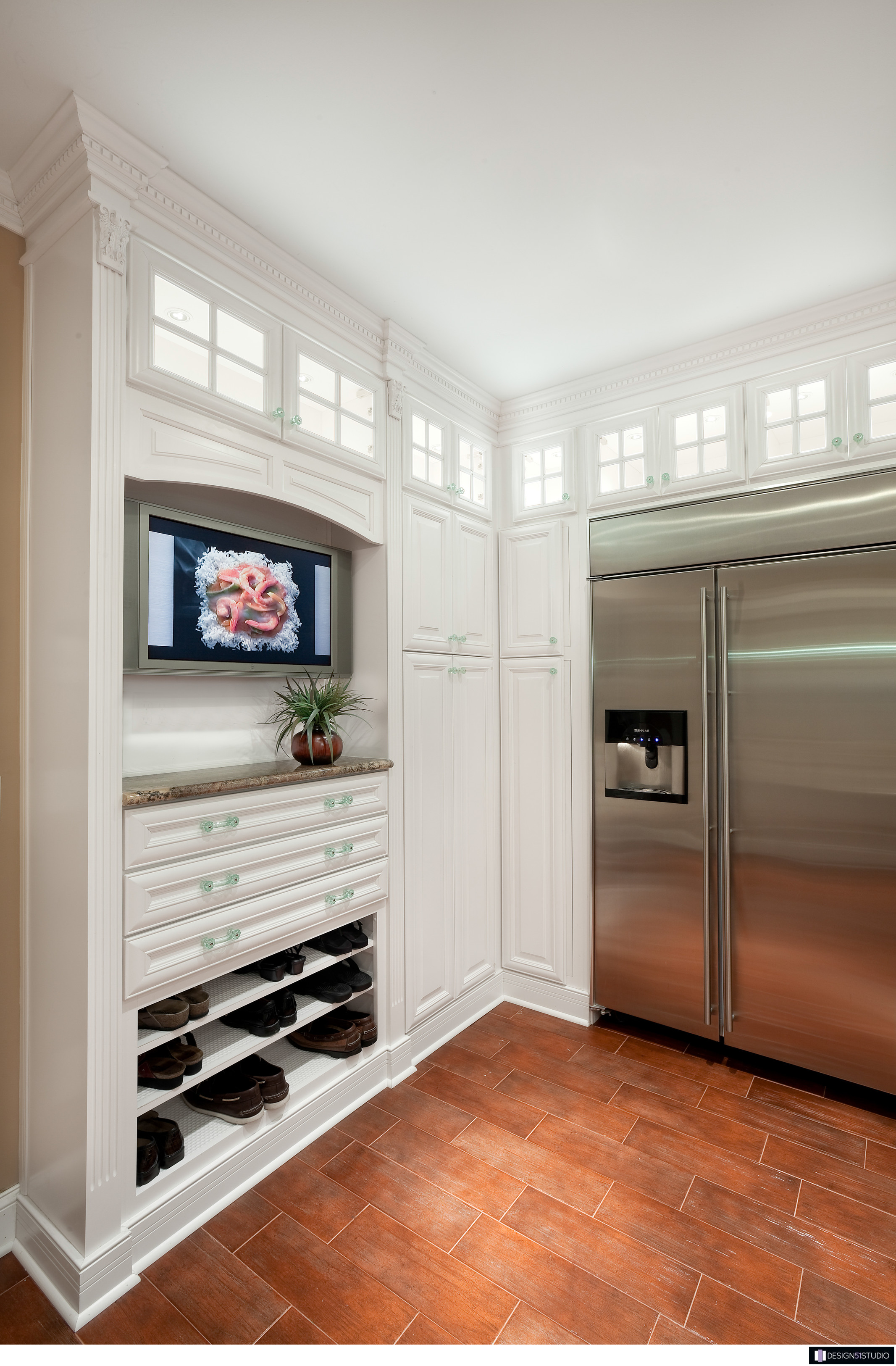 TRADITIONAL EPPING FOREST KITCHEN - SHOE CUBBY - HOLLY WIEGMANN ...