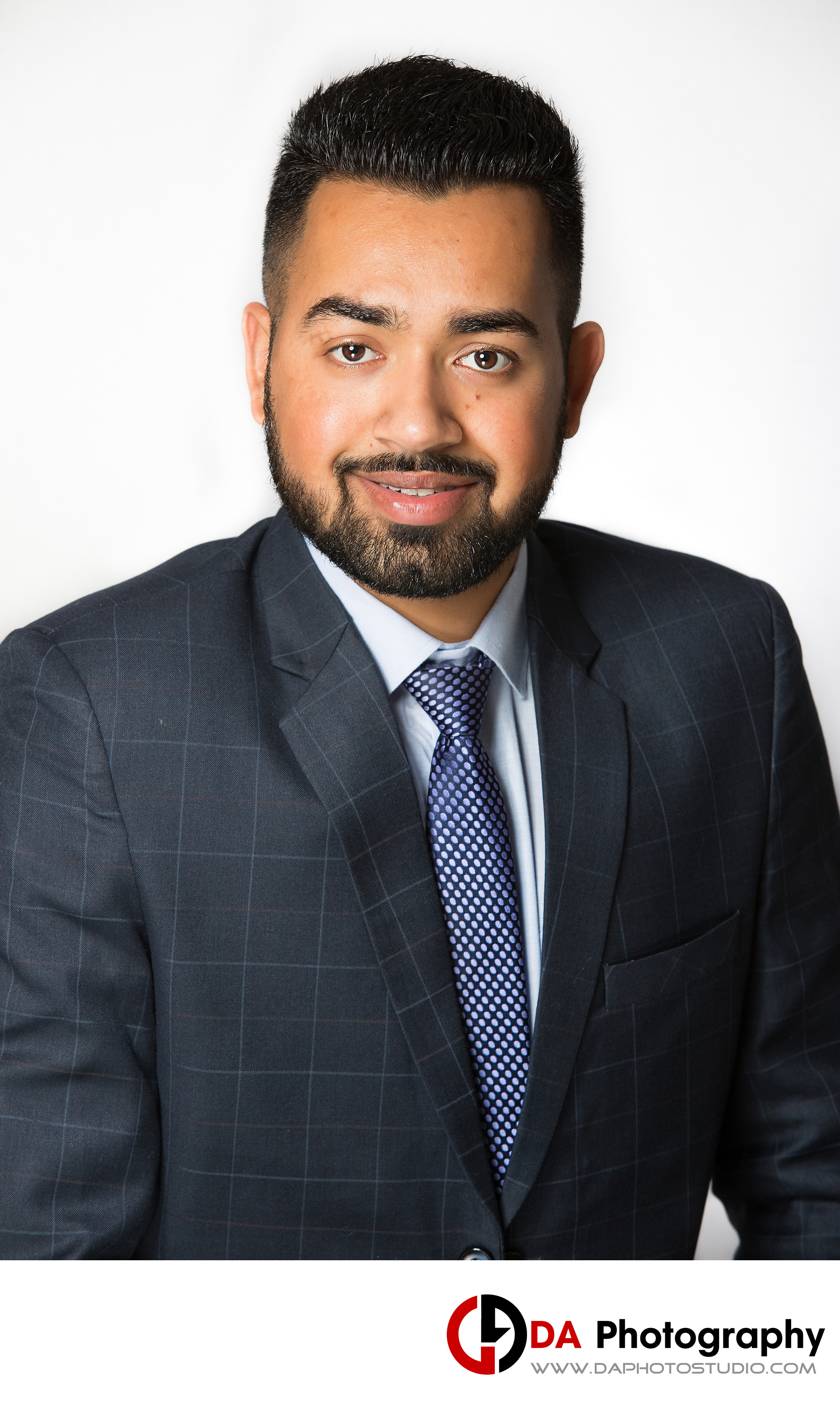 Real Estate Agent Professional Portrait in Brampton - Corporate - DA ...